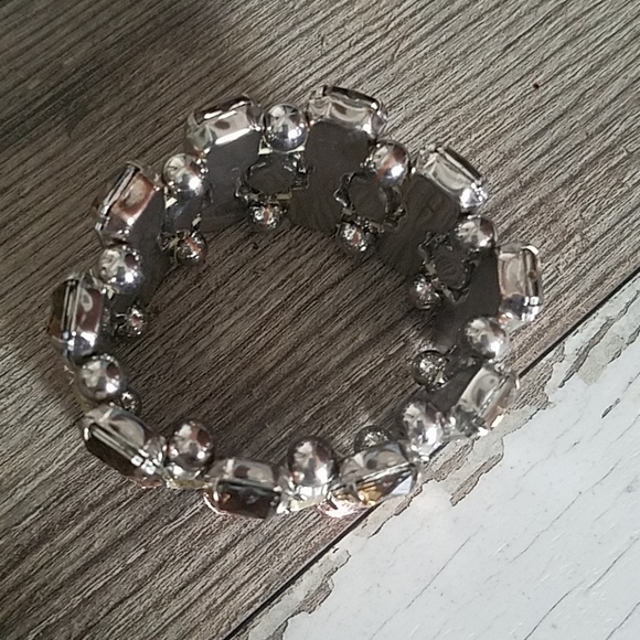 LOFT | Jewelry | Beaded Bracelet | Poshmark
